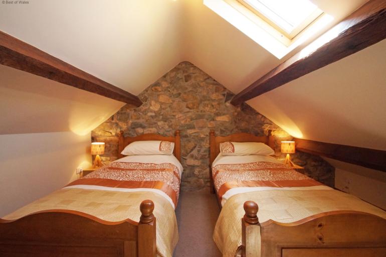 Bythynnod Lleuddad Cottages | Bythynnod Lleuddad Cottages in Llangwnadl