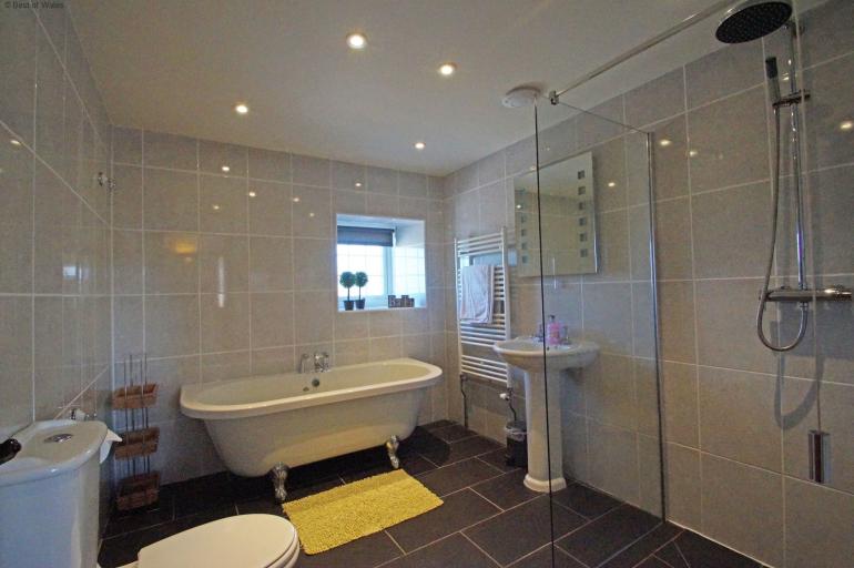 Bythynnod Lleuddad Cottages | Bythynnod Lleuddad Cottages in Llangwnadl