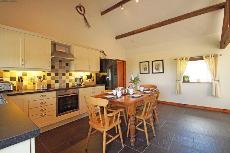 Bythynnod Lleuddad Cottages | Bythynnod Lleuddad Cottages in Llangwnadl