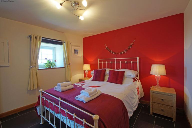 Bythynnod Lleuddad Cottages | Bythynnod Lleuddad Cottages in Llangwnadl