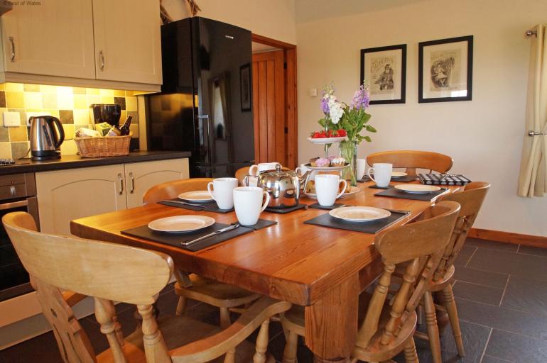 Bythynnod Lleuddad Cottages | Bythynnod Lleuddad Cottages in Llangwnadl