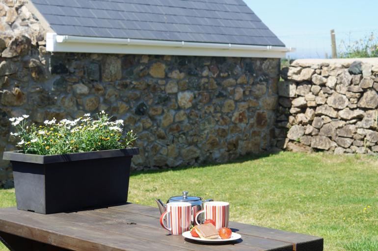 Bythynnod Lleuddad Cottages | Bythynnod Lleuddad Cottages in Llangwnadl