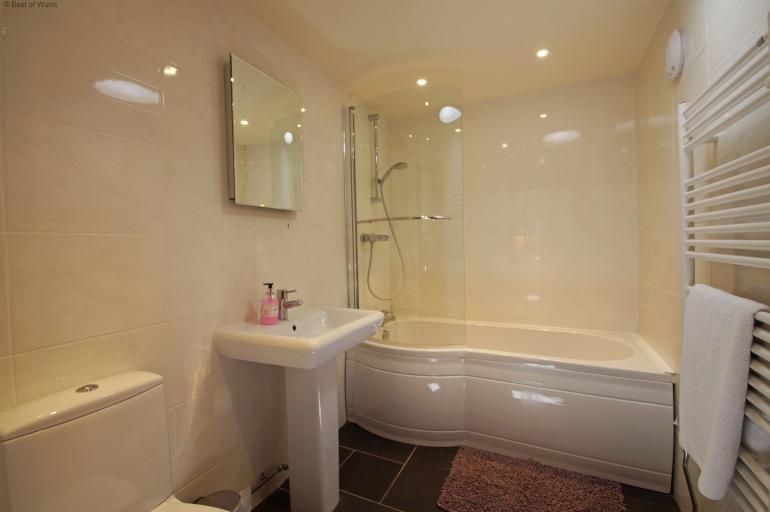 Bythynnod Lleuddad Cottages | Bythynnod Lleuddad Cottages in Llangwnadl
