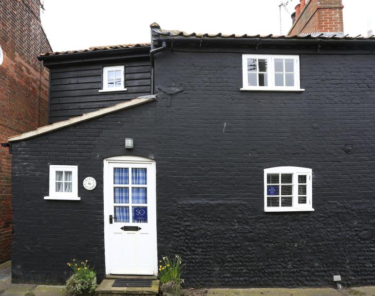 Black Cottage | Black Cottage in Southwold