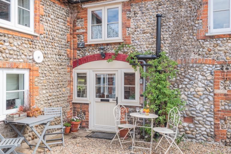 White Rose Cottage | White Rose Cottage in Bodham