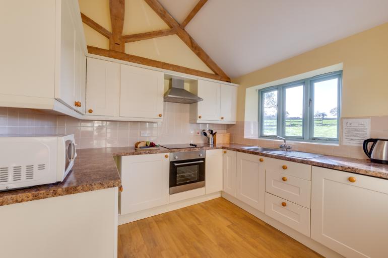 Burtons Farm Barn | Burtons Farm Barn in Loddon