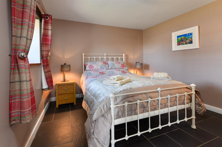 Corlan Lleuddad | Corlan Lleuddad in Llangwnadl