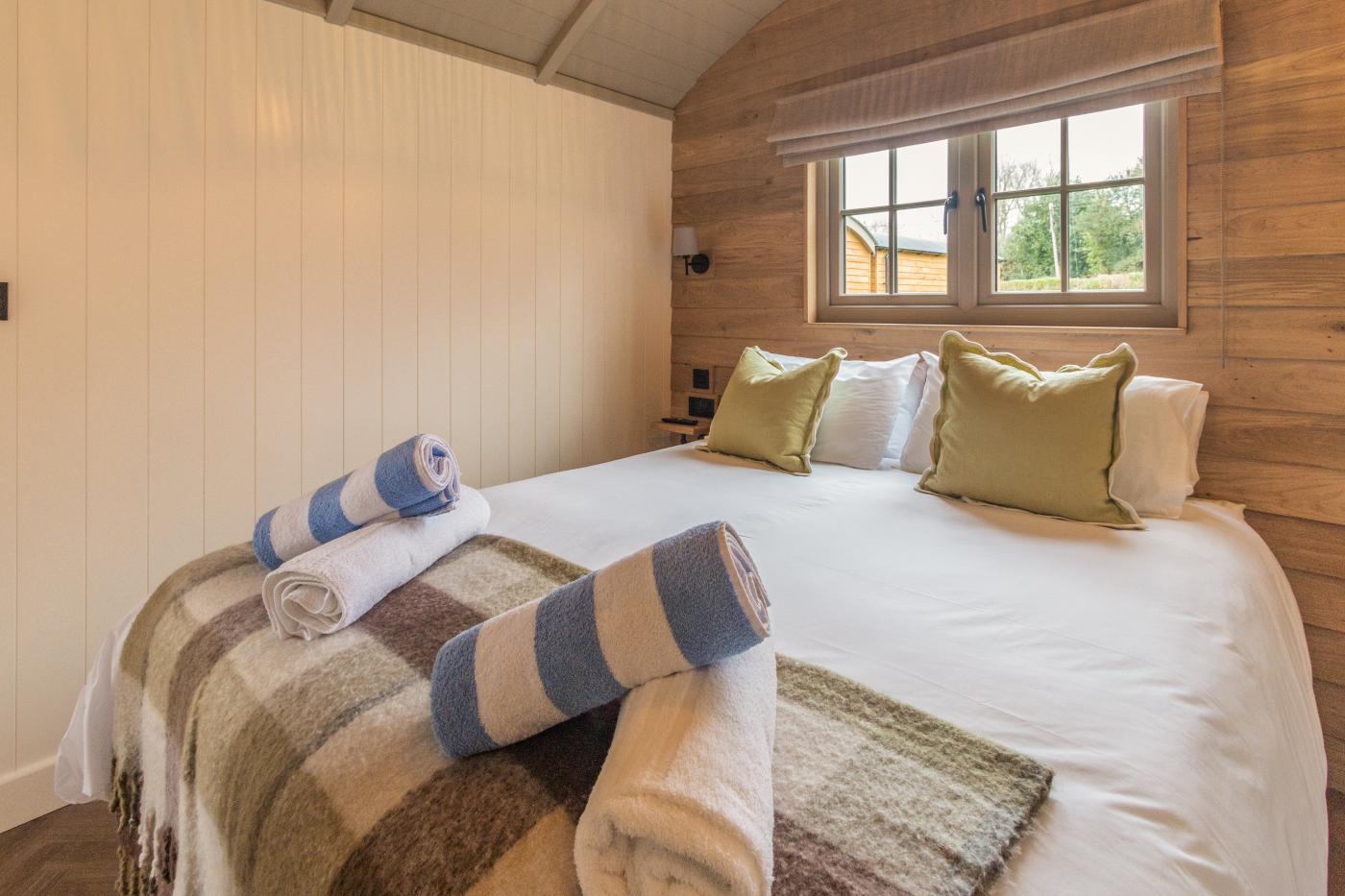 2 Bedroom Camping in Binsted - Dog Friendly Holiday Cottage in Binsted ...