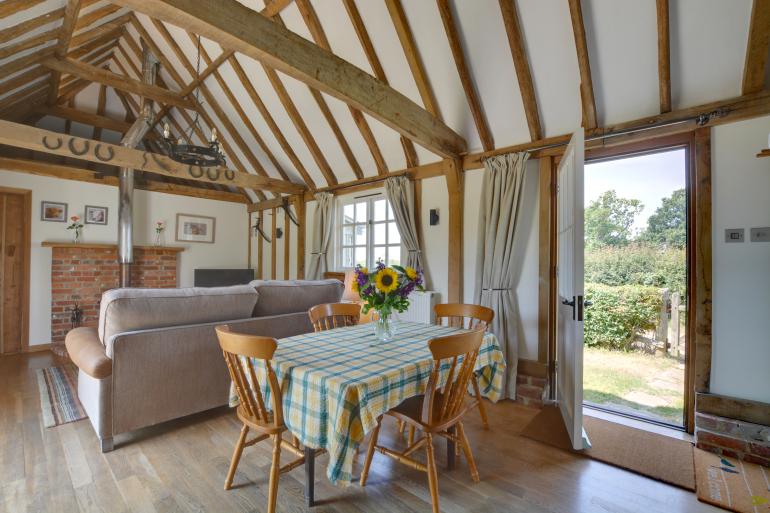 Wagon Lodge at Forstal Farm | Wagon Lodge at Forstal Farm in Tenterden