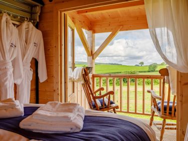 Lodges With Hot Tubs In Cornwall - Cornish Horizons