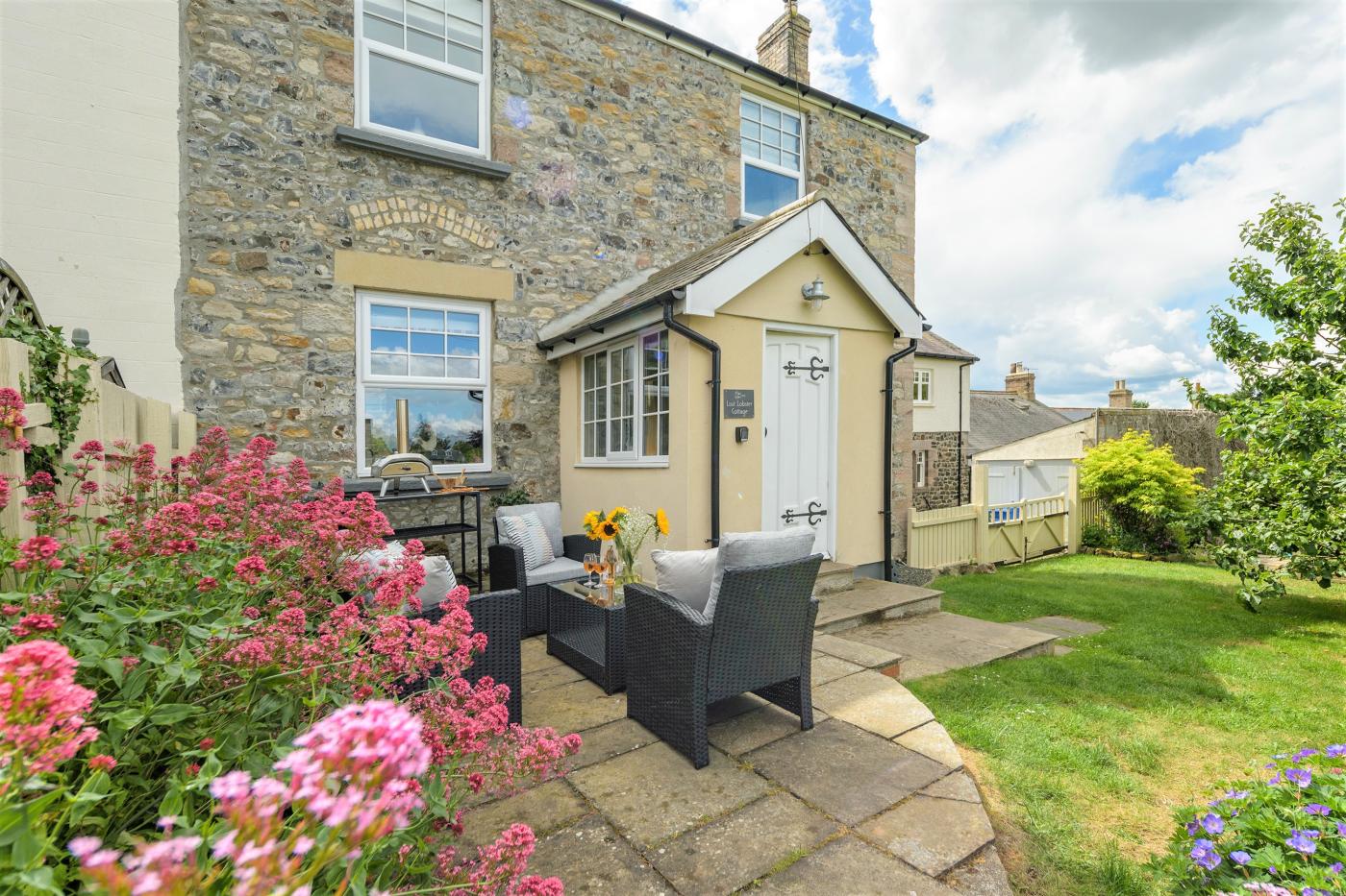 2 Bedroom Cottage in Embleton - Dog Friendly Holiday Cottage in ...