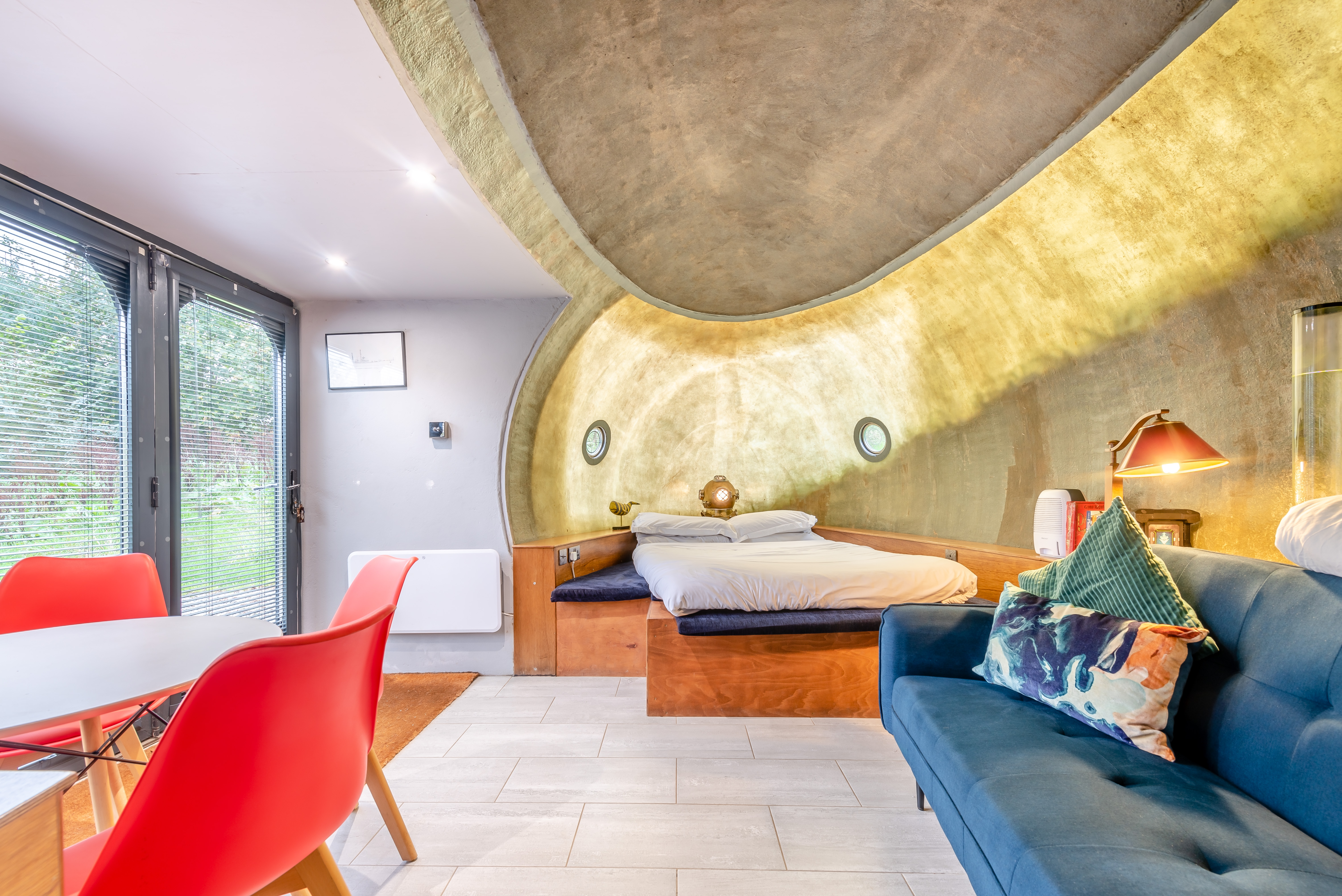 Llong Danfor | Llong Danfor in Redberth, near Tenby, West Wales