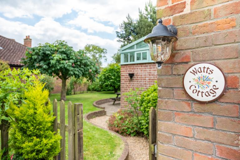 Watts Cottage | Watts Cottage in Upton