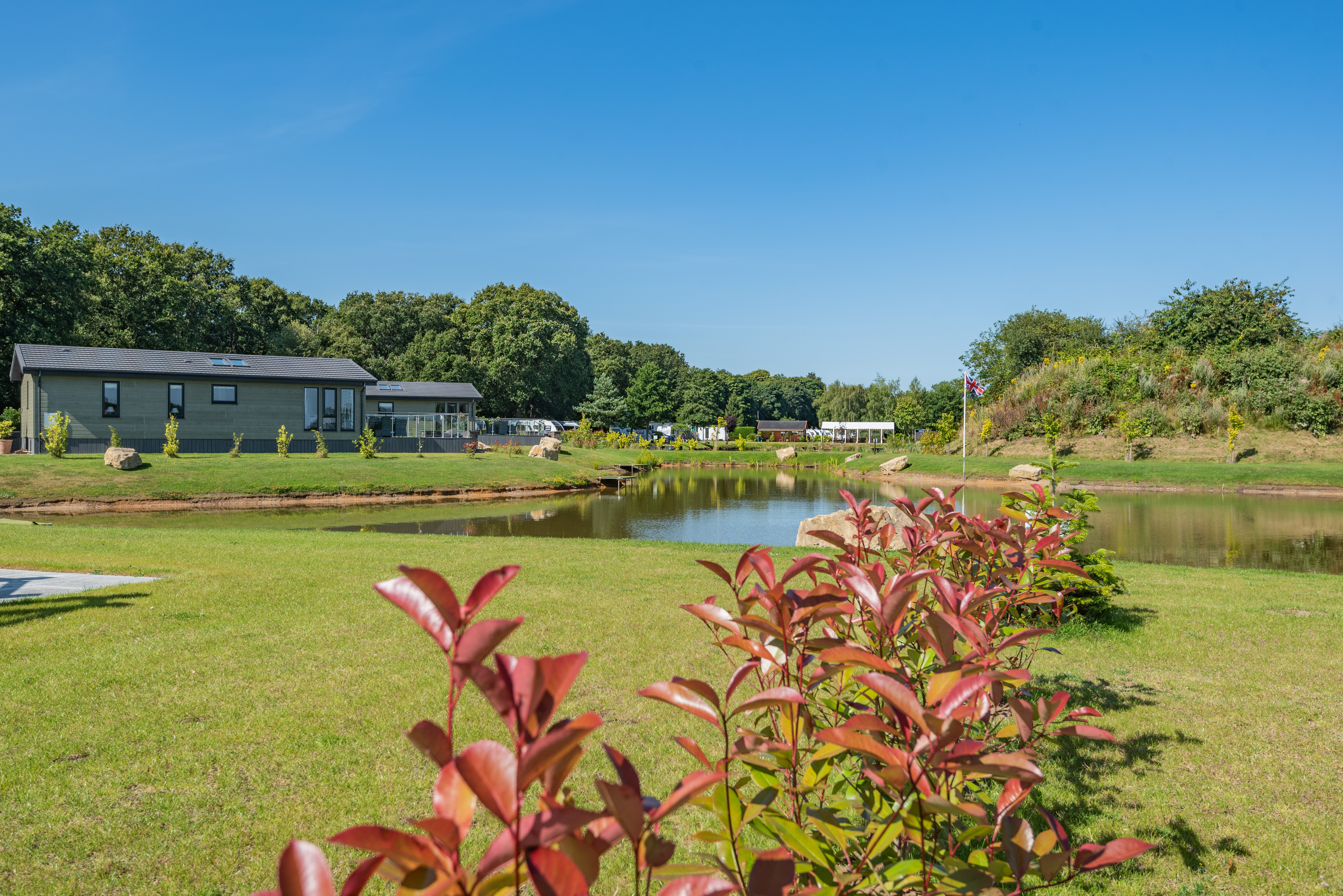 Lakeside Pine Lodge | Lakeside Pine Lodge in Thorney, near Newark ...