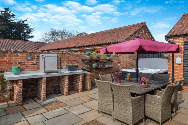 Elms Barn | Elms Barn in Wangford