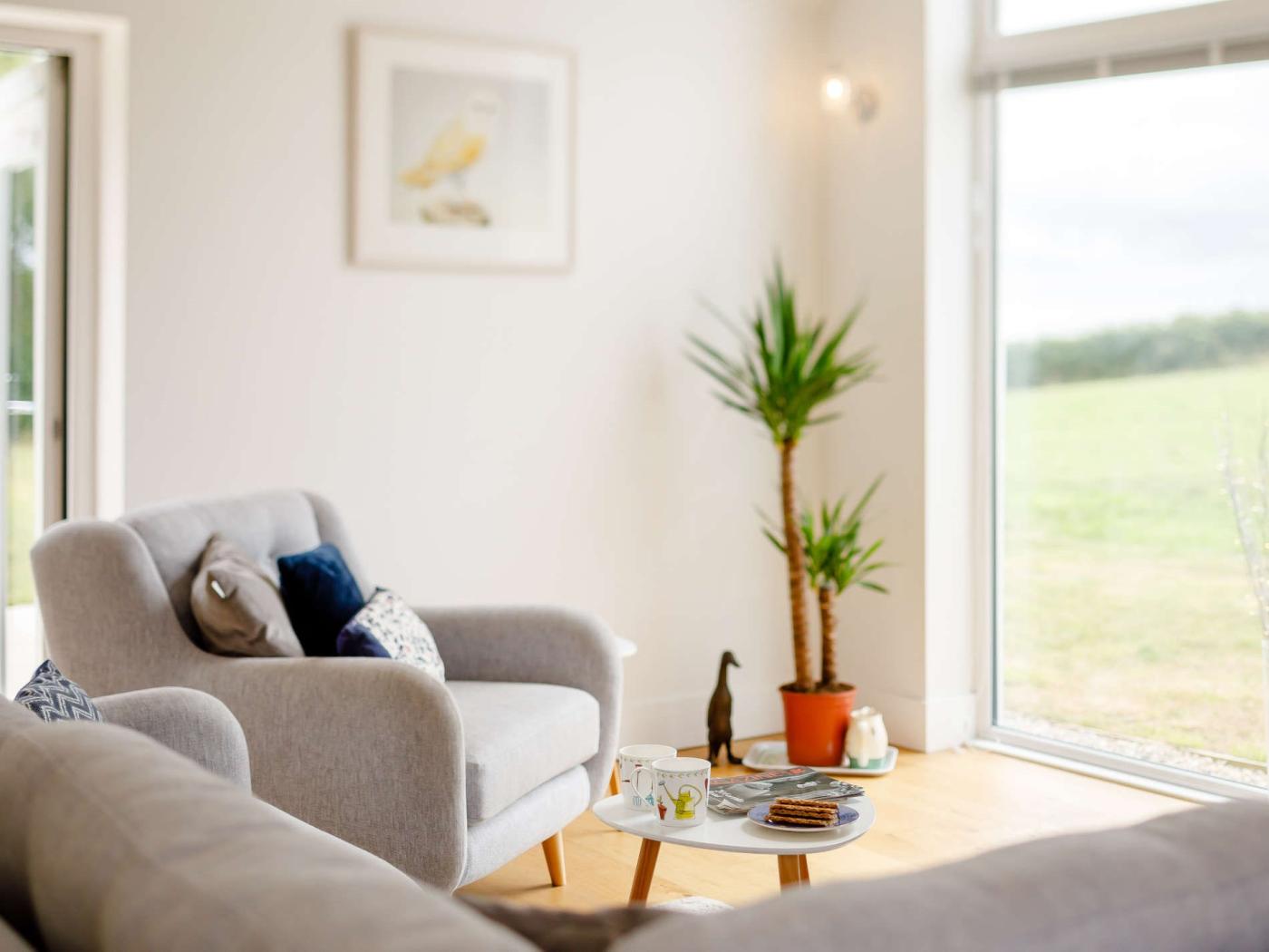 3 Bedroom House in Saltash - Dog Friendly Holiday Cottage in Saltash ...