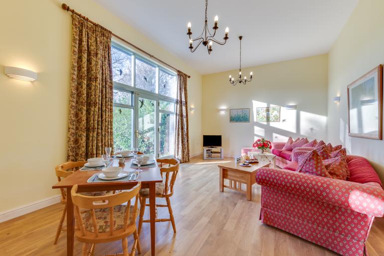 Burtons Farm Barn | Burtons Farm Barn in Loddon
