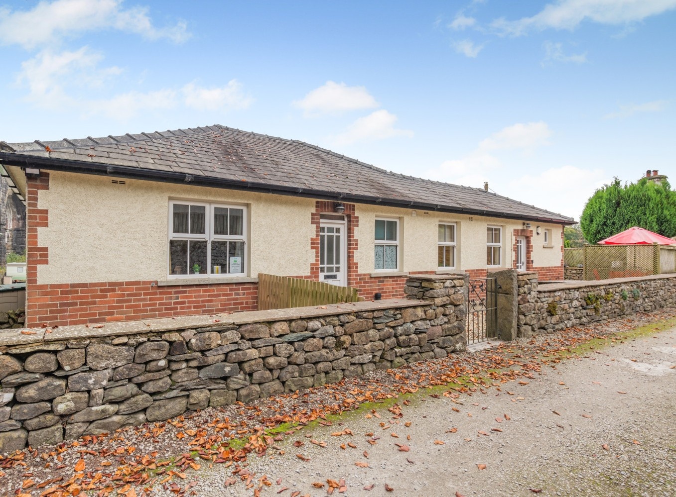 3 Bedroom House in Carnforth - Dog Friendly Holiday Cottage in ...