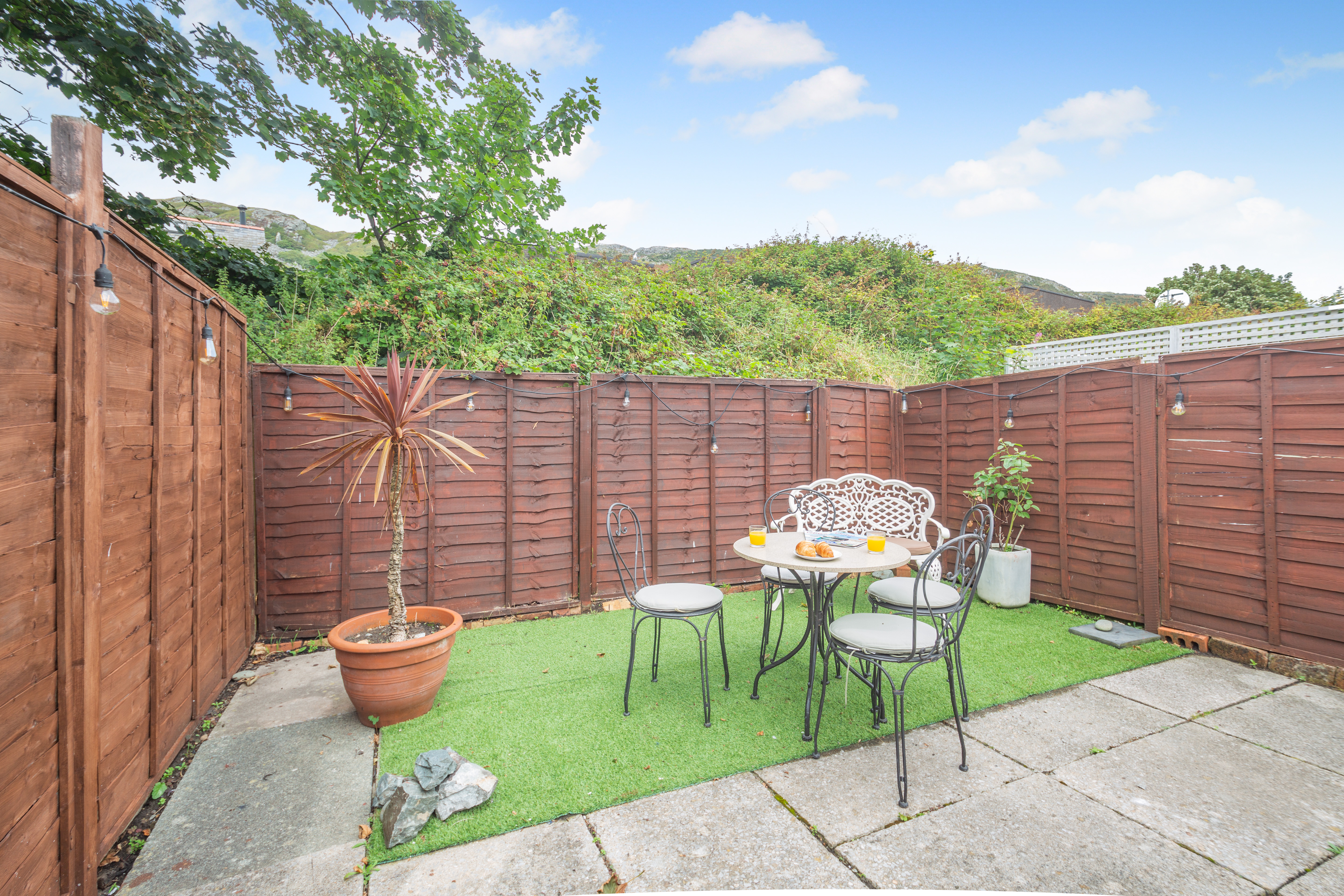 Maindee by the sea | Maindee by the sea in Barmouth, North Wales