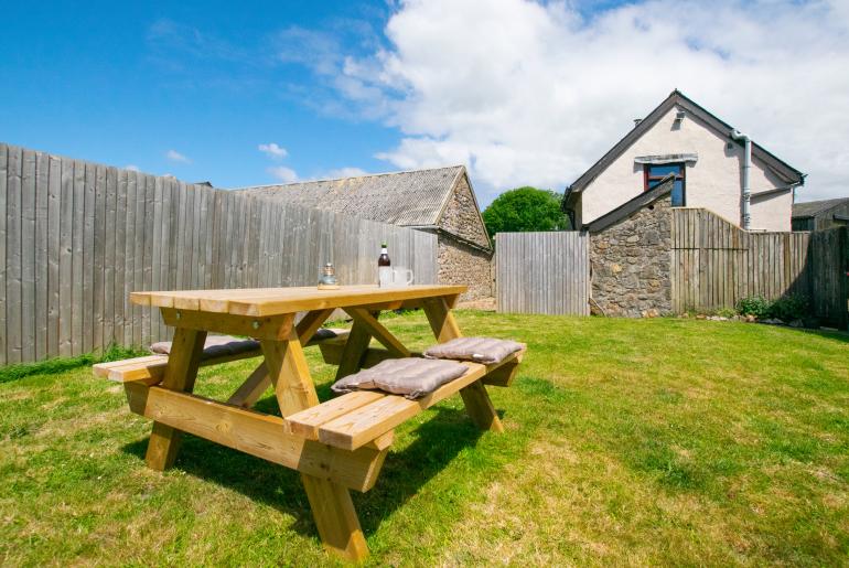 Granary Cottage | Granary Cottage in Gower
