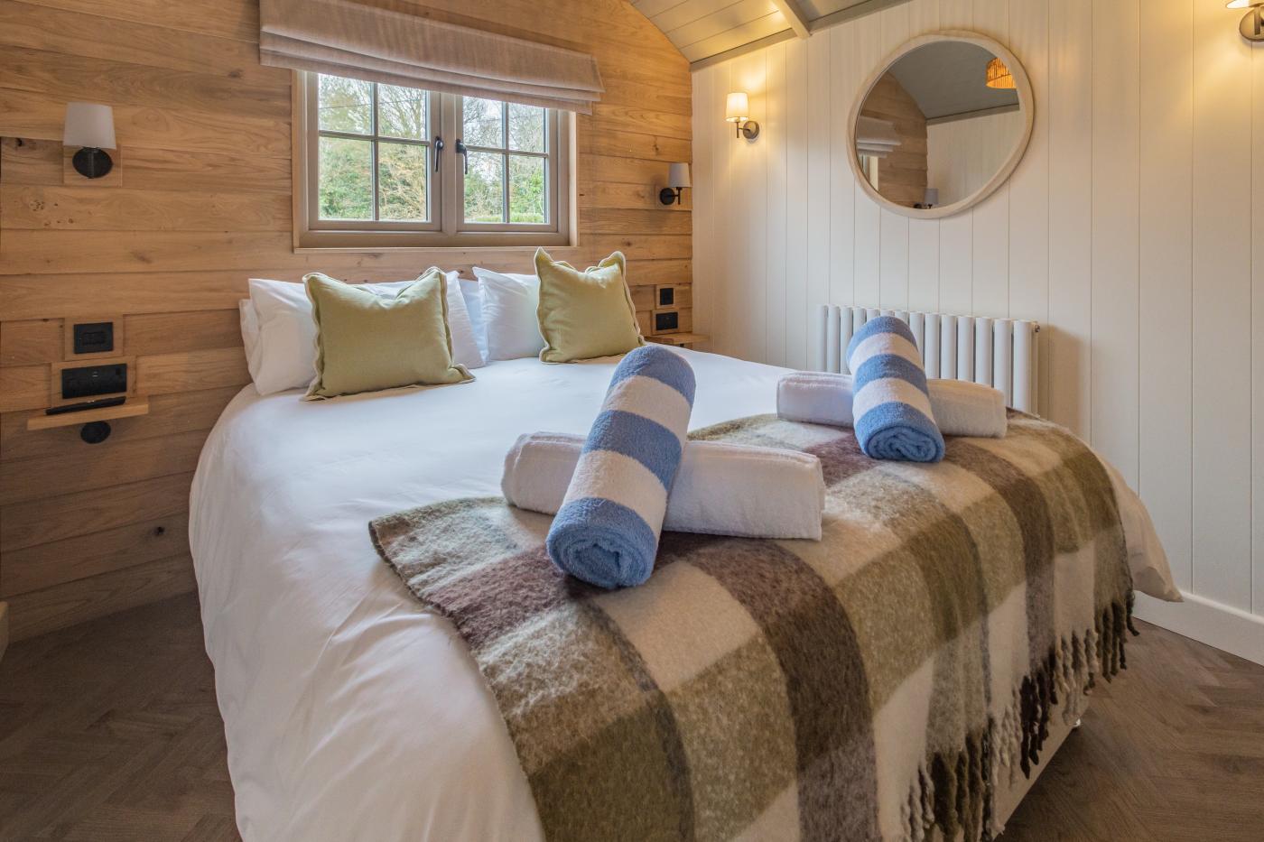 2 Bedroom Camping in Binsted - Dog Friendly Holiday Cottage in Binsted ...