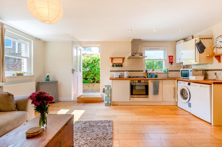 Pebble Garden Apartment - Whitstable | Pebble Garden Apartment ...