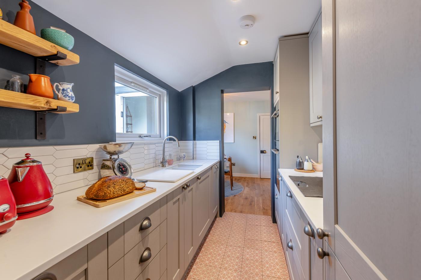 2 Bedroom Cottage in Whitstable - Dog Friendly Holiday Cottage in ...