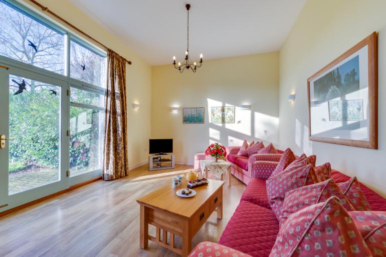 Burtons Farm Barn | Burtons Farm Barn in Loddon