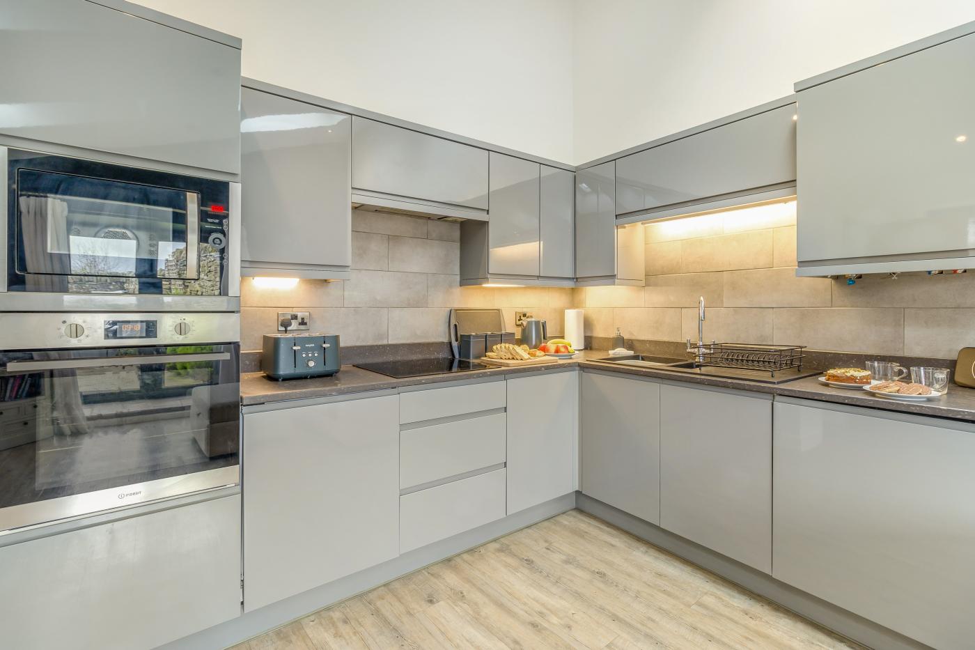 1 Bedroom Cottage in Totley - Dog Friendly Holiday Cottage in Totley ...