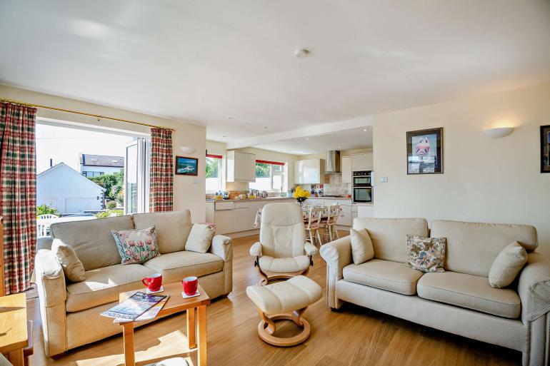 66 Cae Du and beach hut | 66 Cae Du and beach hut in Abersoch