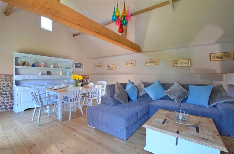 Rainbow Cottage | Rainbow Cottage in Roughton