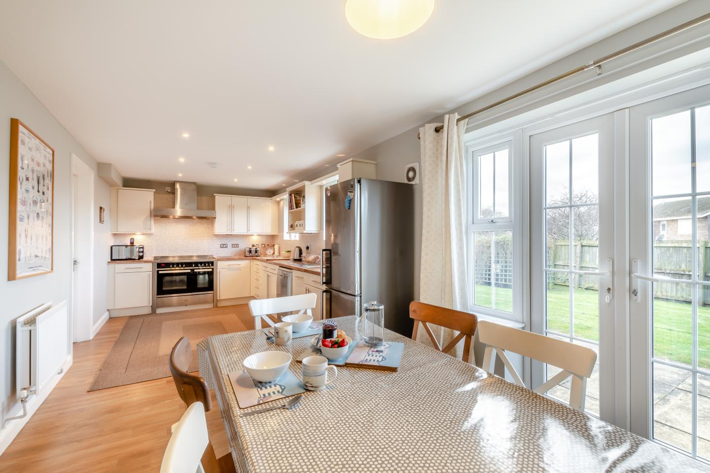 5 Bedroom Cottage in Beadnell - Dog Friendly Holiday Cottage in ...