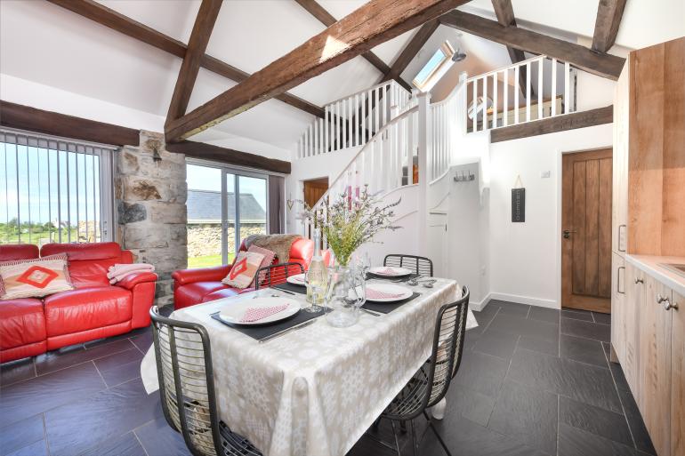 Corlan Lleuddad | Corlan Lleuddad in Llangwnadl
