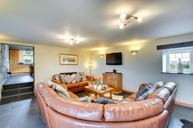 Stabal Lleuddad | Stabal Lleuddad in Llangwnadl