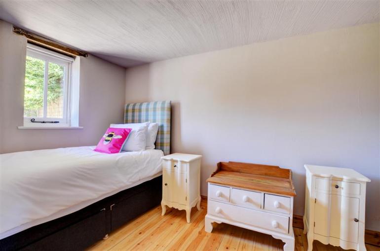 Hawthorne and Rainbow Cottage | Hawthorne and Rainbow Cottage in Roughton