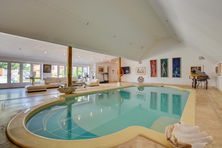 Rainbow Cottage | Rainbow Cottage in Roughton