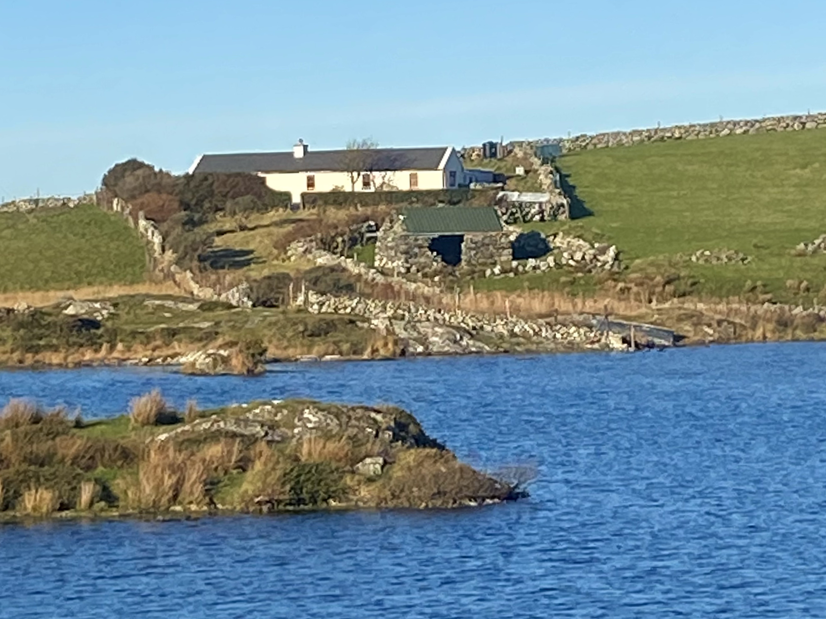 Emlaghmore Cottage | Emlaghmore Cottage in Ballyconneely, County Galway