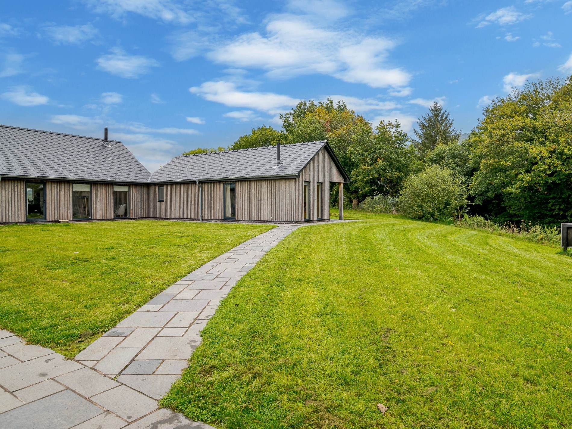Osprey - Gilestone Farm | Osprey - Gilestone Farm in Talybont-on-Usk ...