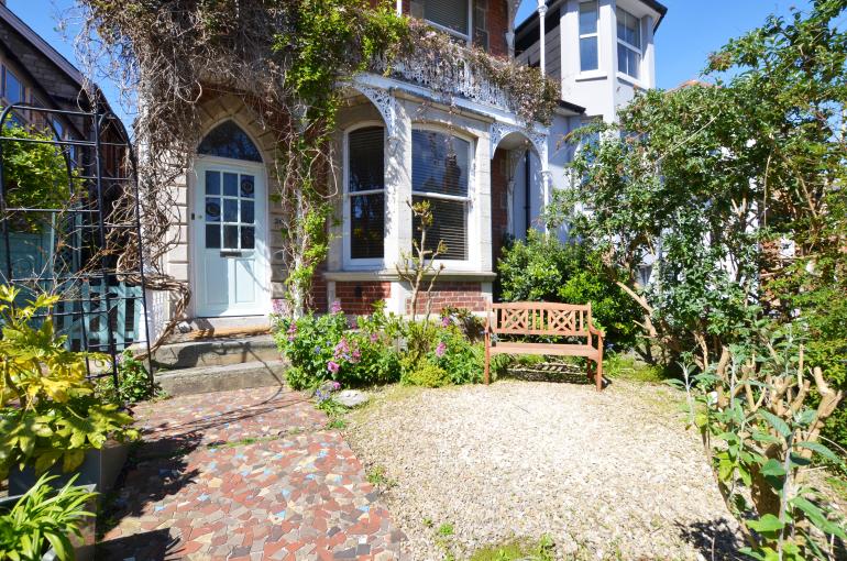 Nestleton | Nestleton in Swanage