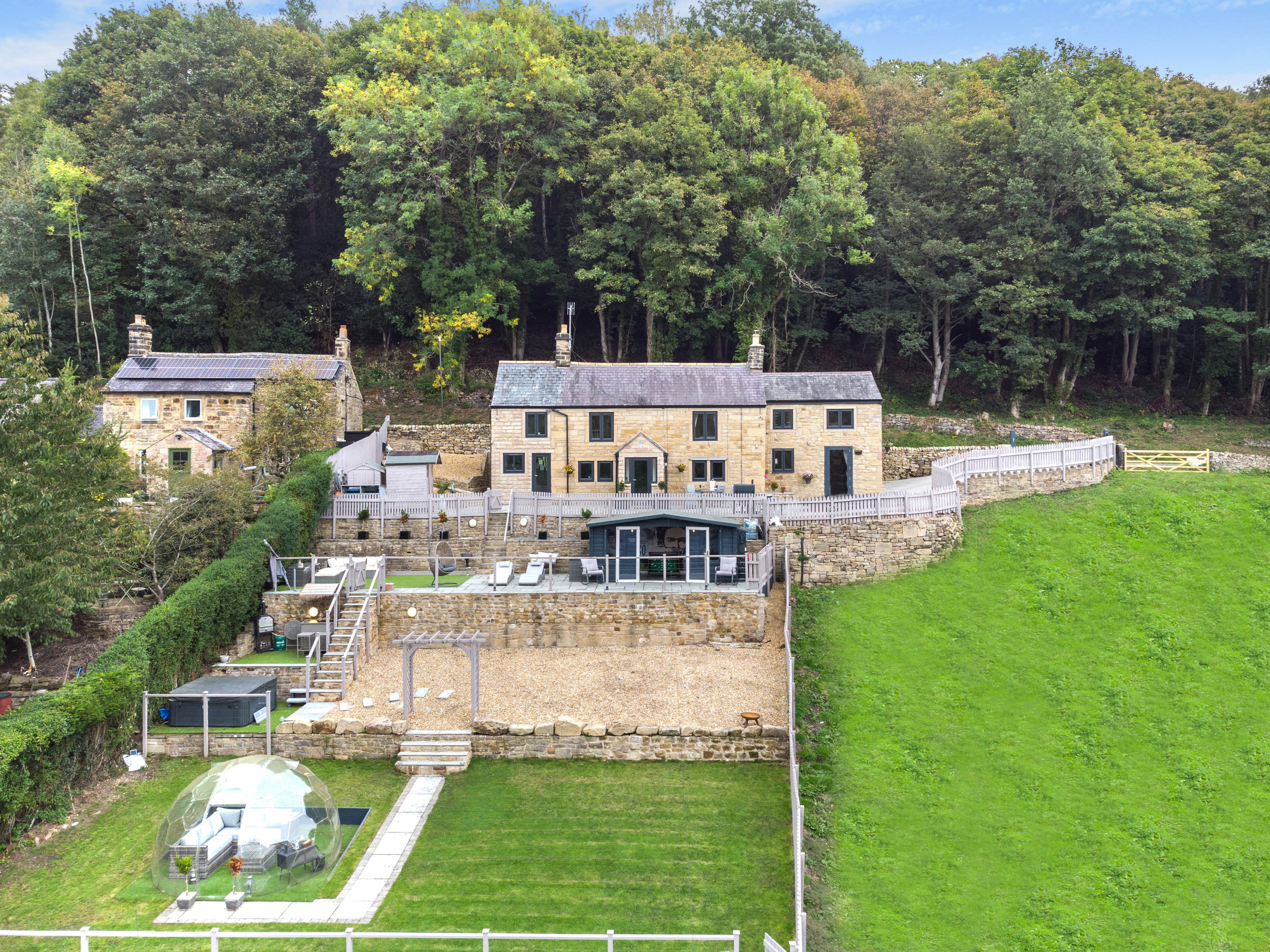 Snowdrop Cottage | Snowdrop Cottage in Darley Dale, Derbyshire