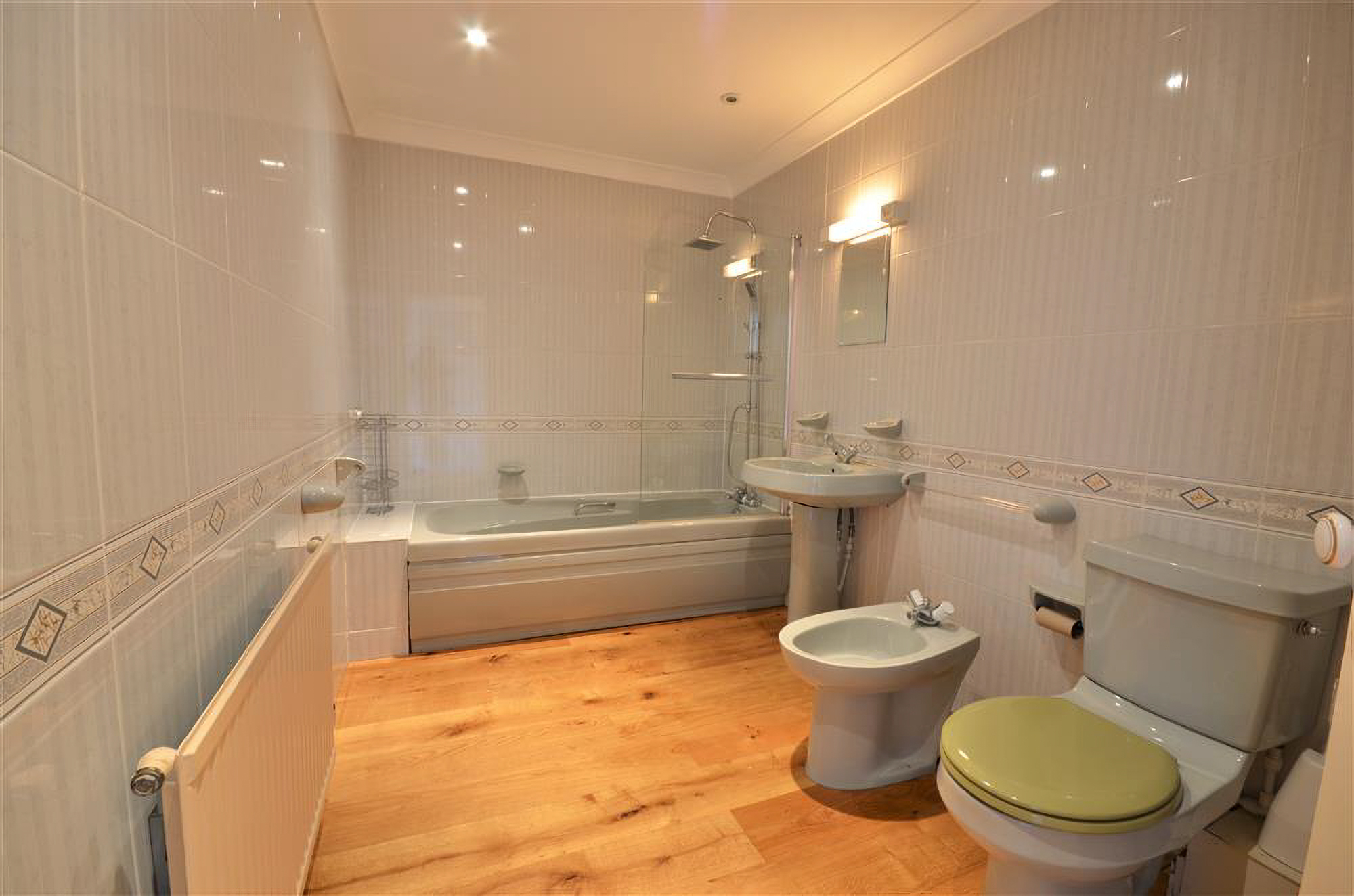 1 Bight Boatyard | 1 Bight Boatyard in Dartmouth, Devon