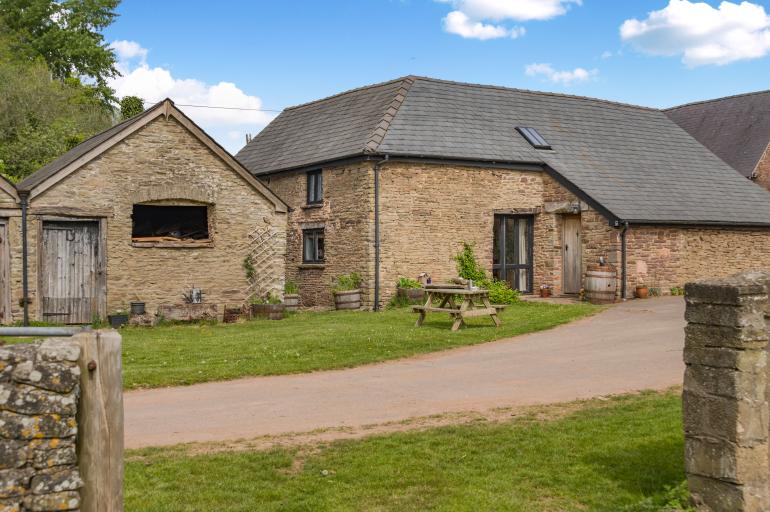 Great Tre-Rhew Farm | Great Tre-Rhew Farm in Abergavenny