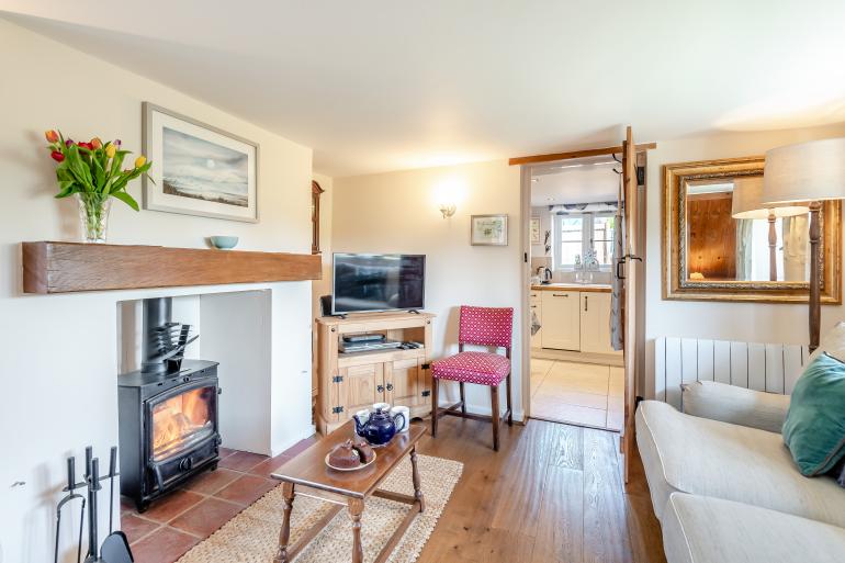 White Rose Cottage | White Rose Cottage in Bodham