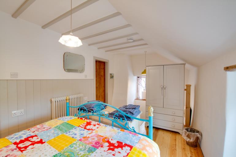 Grove Corner Cottage | Grove Corner Cottage in Roughton