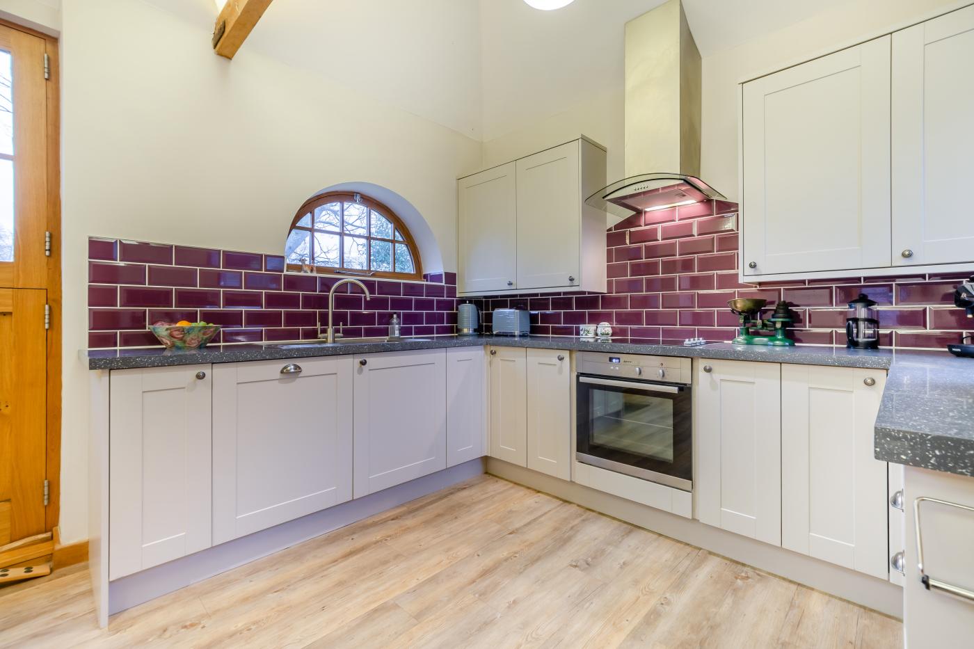 3 Bedroom Cottage in Upper Dicker - Dog Friendly Holiday Cottage in ...