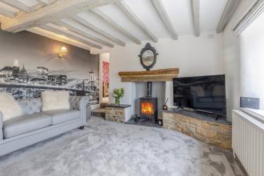 Snowdrop Cottage | Snowdrop Cottage in Darley Dale, Derbyshire