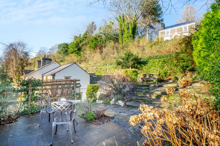 2 Efail Wen | 2 Efail Wen in Penrhyndeudraeth