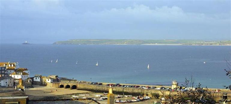 Flat 2, 7 Barnoon Terrace | Flat 2, 7 Barnoon Terrace in St Ives