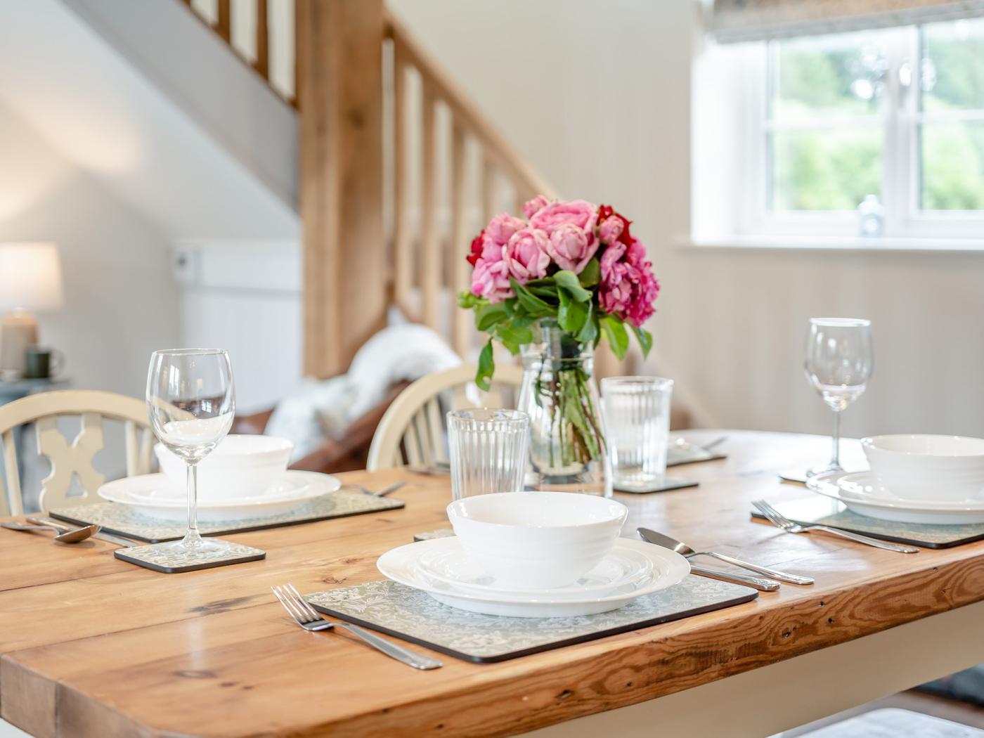 2 Bedroom Cottage in Fordingbridge - Dog Friendly Holiday Cottage in ...