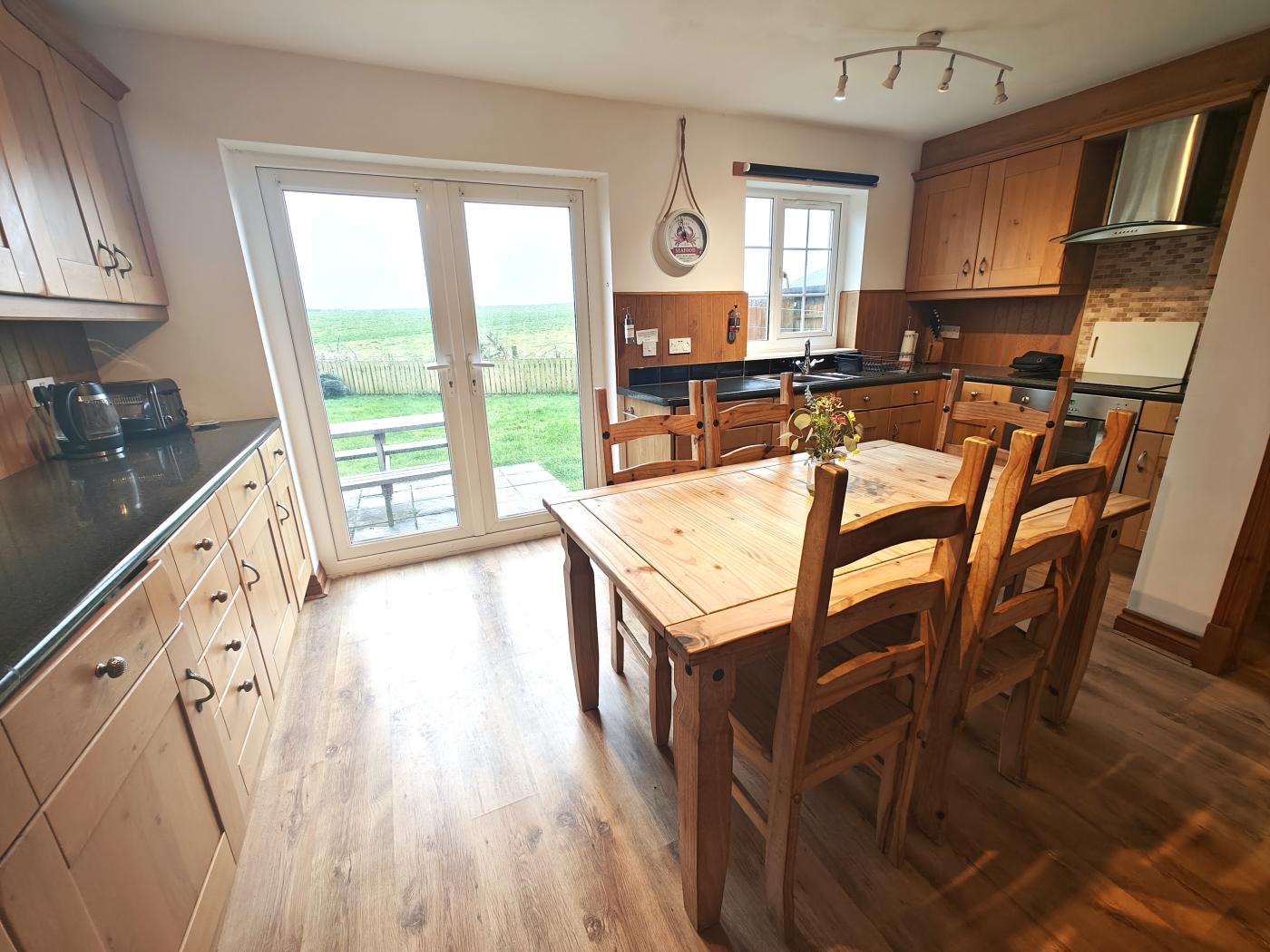 3 Bedroom Cottage in Pen Y Cwm - Dog Friendly Holiday Cottage in Pen Y ...